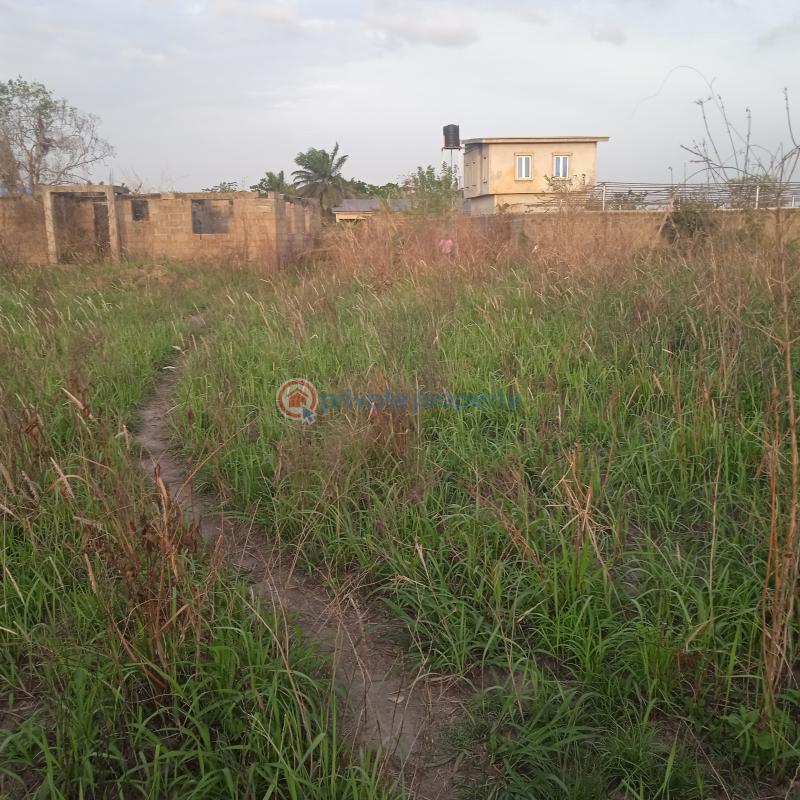 For sale: 3 bedroom Bungalow Ofada By Tipper Bus Stop Mowe Ogun area ...