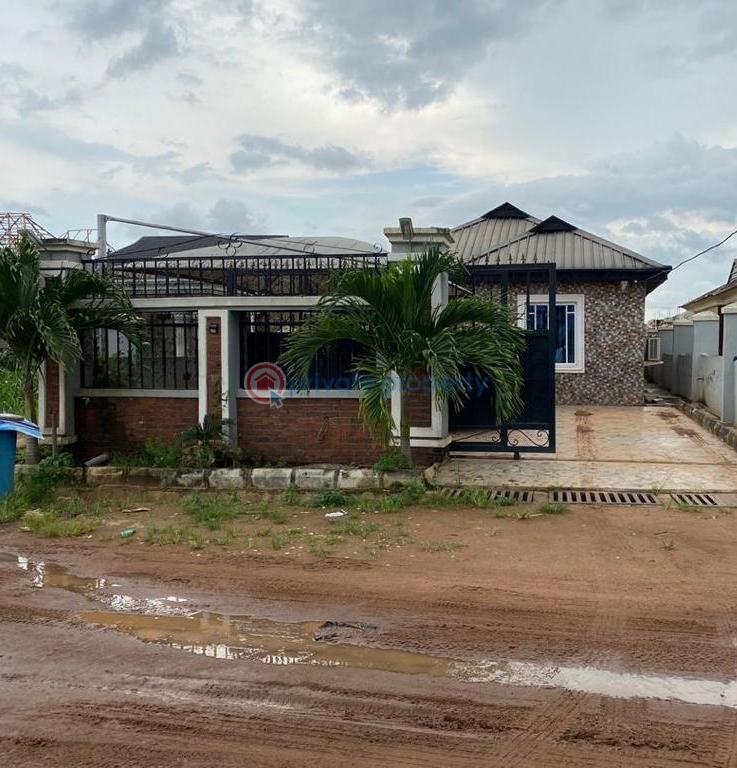 For sale: 4 bedroom Bungalow Ayobo, Abiola Farm Estate Ipaja Lagos (PID ...