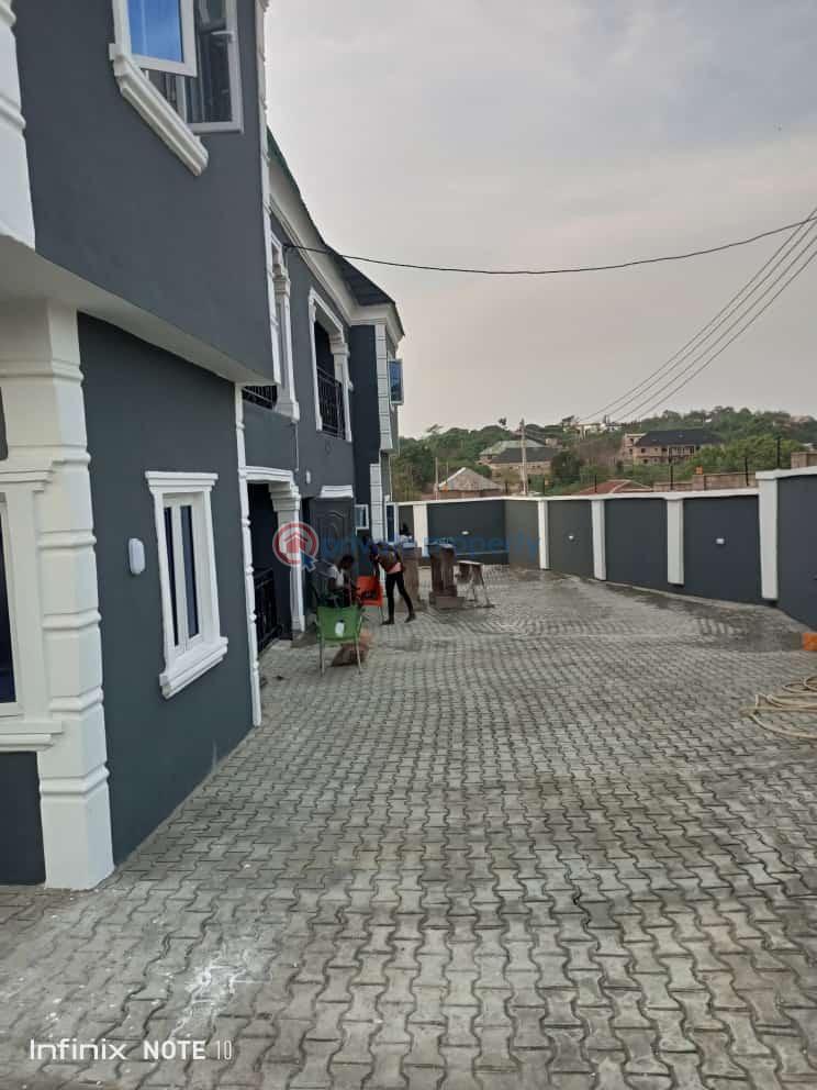 For rent: 2 bedroom Flat & Apartment Iyana Cele Orita Challenge Ibadan ...