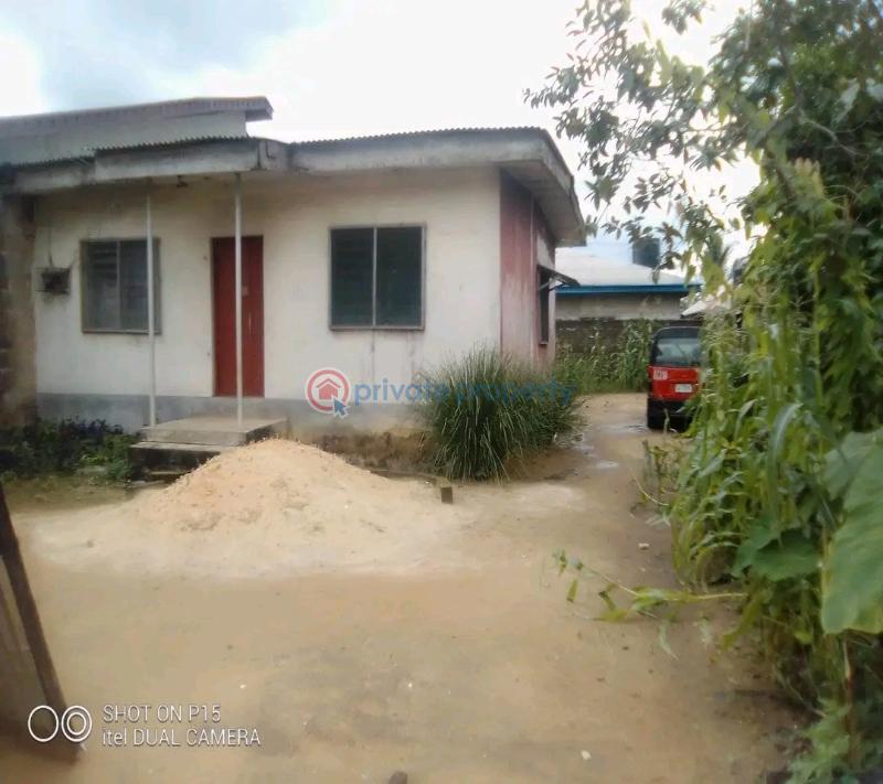 For sale: 3 bedroom Block Of Flats Road 2 Abak Road Federal Housing ...